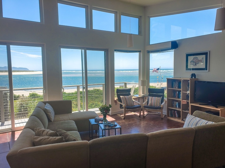 Juste En Face De La Plage! - Oceanside, Oregon, OR