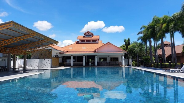 Piscina exterior 