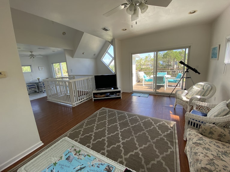 New Discount Rate For March 14-21, 21-28! Across Street From Private Beach! - St. George Island, FL