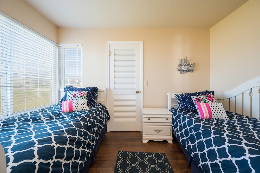 Fabulous, Oceanfront Condo In San Simeon! Beautiful Views, Great Location! - San Simeon, CA