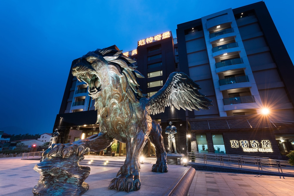 Classic Hotel Fantastic Places - Yuchi Township