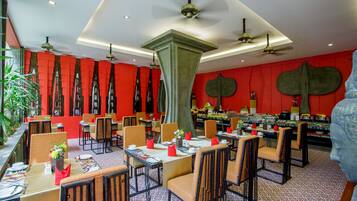 Pequeno-almoço continental diário (10 USD por pessoa)