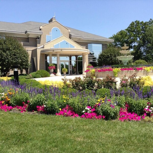 Mill Creek Gardens - Indiana (State)
