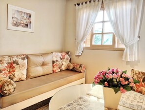 Cooktop, talheres/pratos/utensílios de cozinha