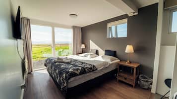 Quarto casal, banheiro privativo | Quartos à prova de som, Wi-Fi de cortesia, roupa de cama