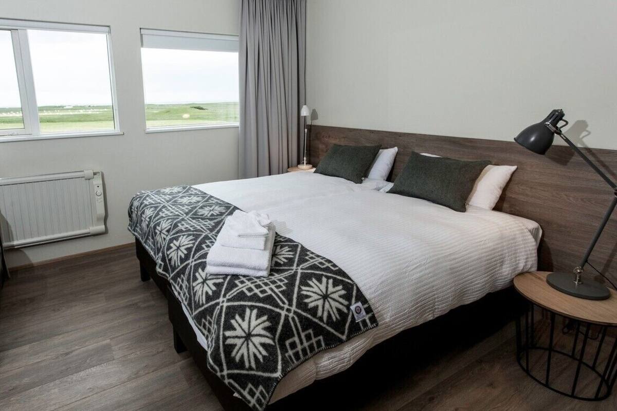 Quarto Duplo Básico, casa de banho partilhada | Quartos insonorizados, Wi-fi grátis, roupa de cama fornecida