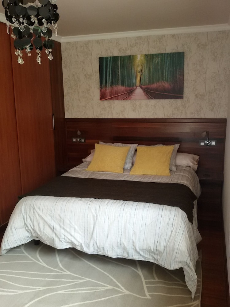 Apartamento Con Jacuzzy Y Terraza En Playa Sonabia. Vistas Al Mar Y Montaña. - Liendo