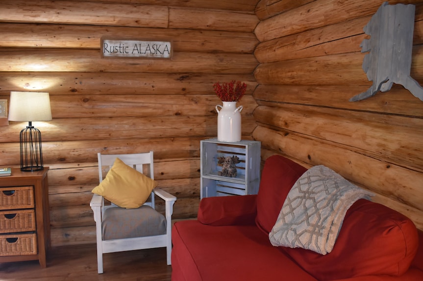 Comfy Cabin Nestled In The Woods - Alaska