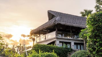 Pequenos-almoços, almoços e jantares servidos