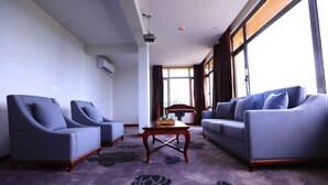 Suite Executiva, 1 quarto | Cofre no quarto, secretária, quartos insonorizados, Wi-fi grátis