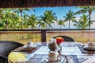 Café da manhã, almoço e jantar; culinária regional 