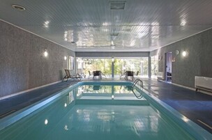 Piscina interna, piscina externa sazonal