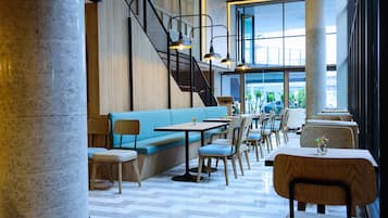 2 restaurantes, culinária asiática