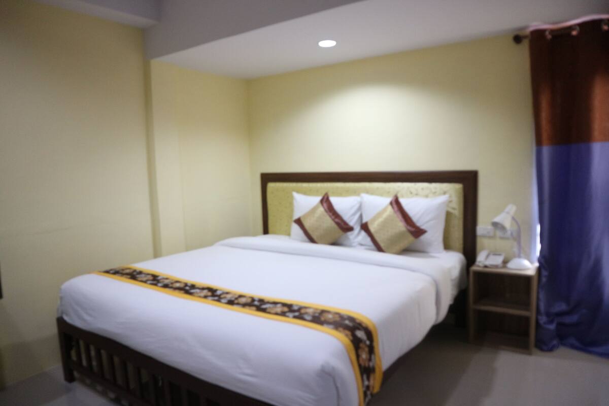 Quarto Standard | Cortinas/cortinados opacos, Wi-fi grátis 