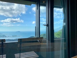 Quarto Duplo Signature, 1 quarto, banheira, em frente ao mar | Vista da varanda