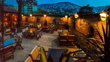 Café da manhã, almoço e jantar