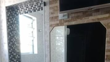 Quarto Familiar | Wi-fi grátis, roupa de cama fornecida