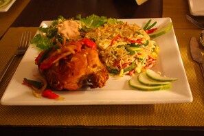 Pequeno-almoço inspirado na cozinha local diário incluído 