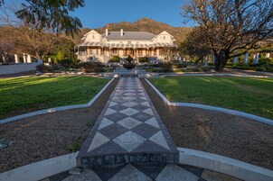 The Savannah Room | Exterior