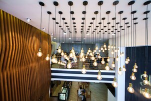 Área de estar no saguão