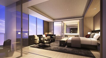 Quarto casal ou duplo luxo | Cofres nos quartos, escrivaninha, cortinas blackout