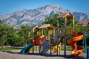 Área de recreio para crianças (ao ar livre)