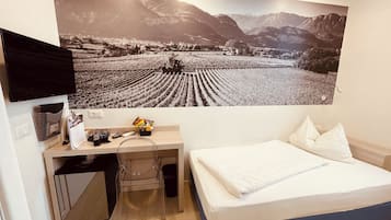 Quarto Individual Comfort, 1 quarto, casa de banho privativa, vista para o jardim | Roupa de alta qualidade, edredões de penas, camas de colchão pillowtop