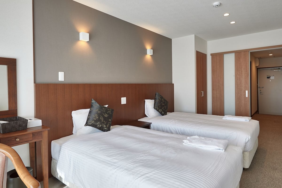 Quarto Twin (Hotel Type) | Cortinas/cortinados opacos, Wi-fi grátis, roupa de cama fornecida