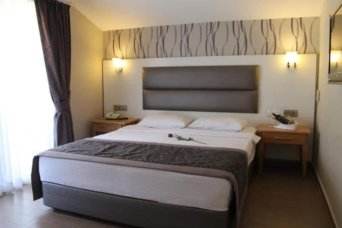 Quarto Duplo Standard | Roupa de alta qualidade, camas de colchão pillowtop, minibar 