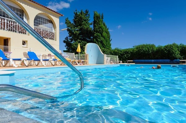 Welwitshia Guest House - Faro District