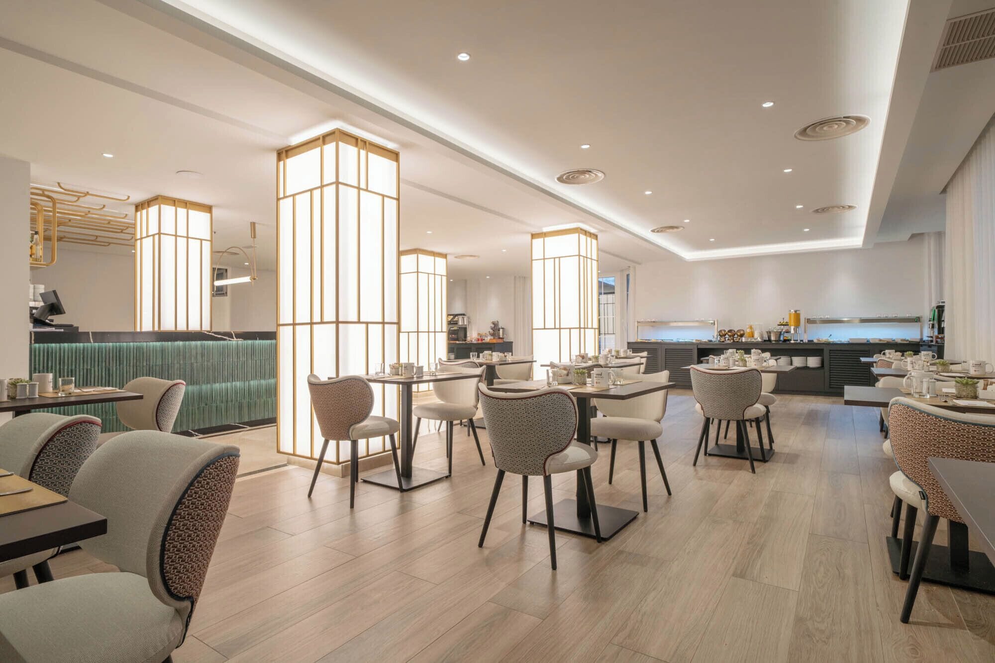 Café da manhã com buffet todos os dias mediante uma taxa
