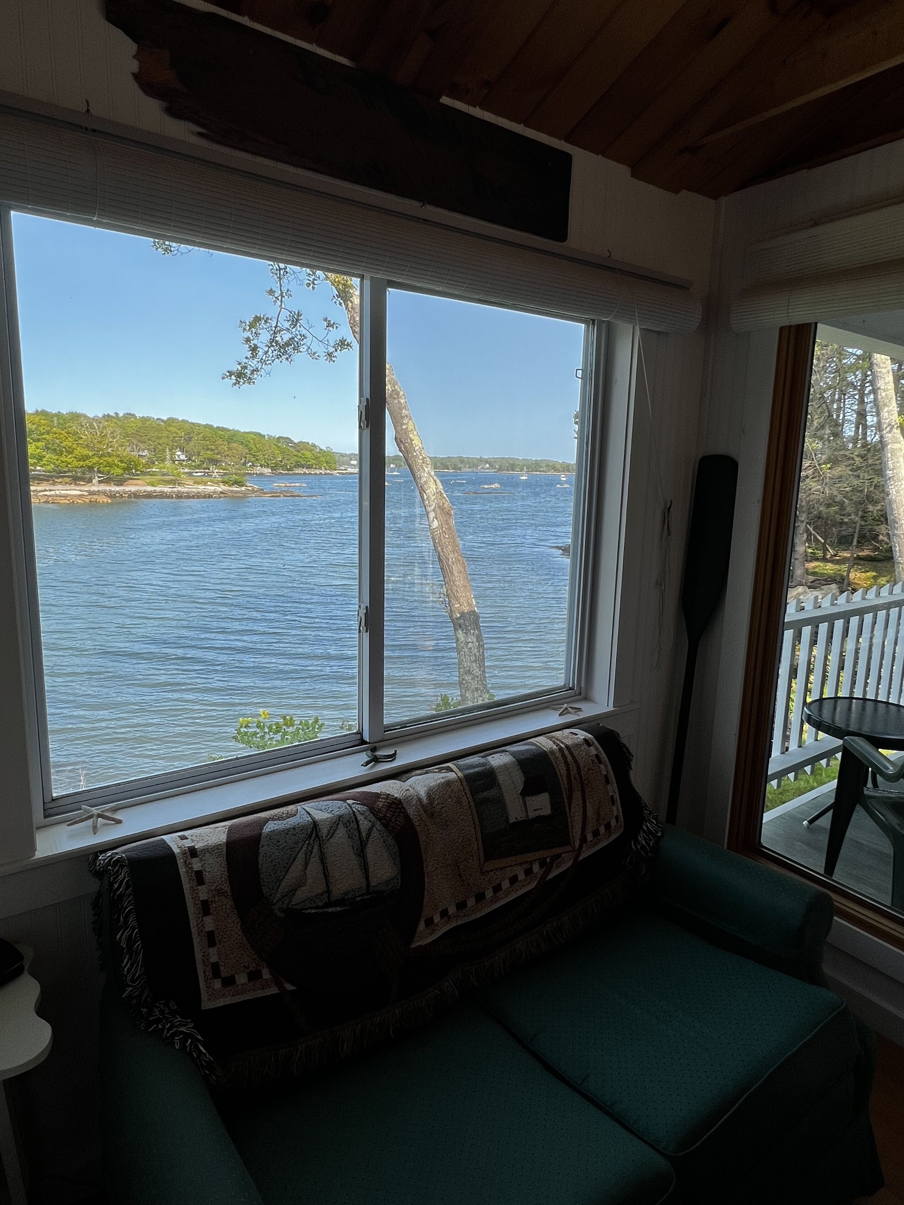 Oceanfront Cottage For 2! Quiet, Kayaking, And Enjoy The Natural Beauty! - Boothbay Harbor, ME