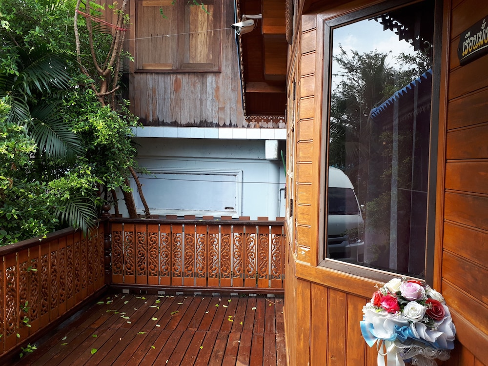 Baan Suan Hinghoy - Mueang Samut Songkhram District