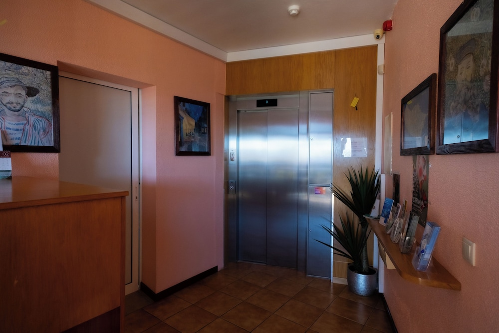 Residencial Família - Madeira
