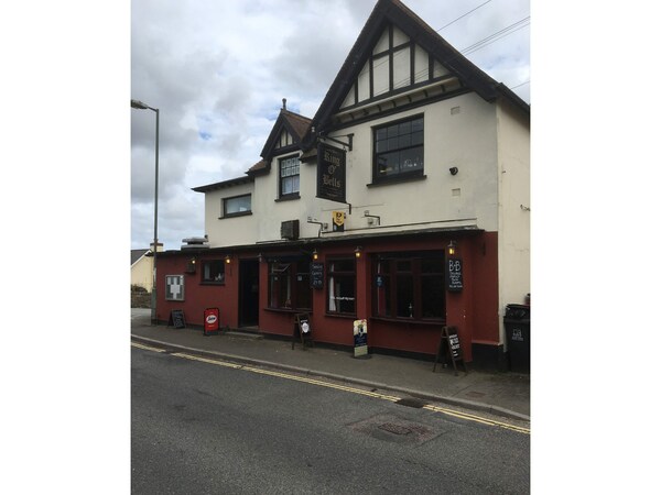 Ring O' Bells - Kingsbridge