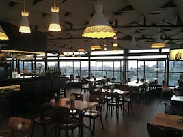 Pequeno-almoço tipo buffet diário incluído 
