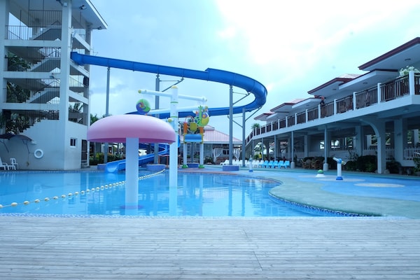 Cml Beach Resort & Water Park - Lemery