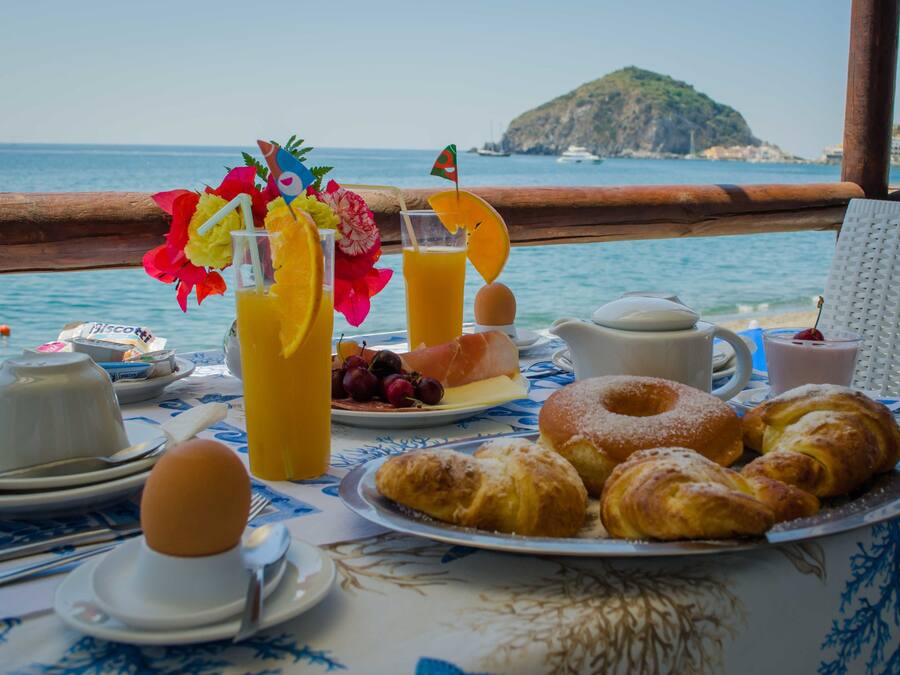 Pequeno-almoço tipo buffet diário incluído