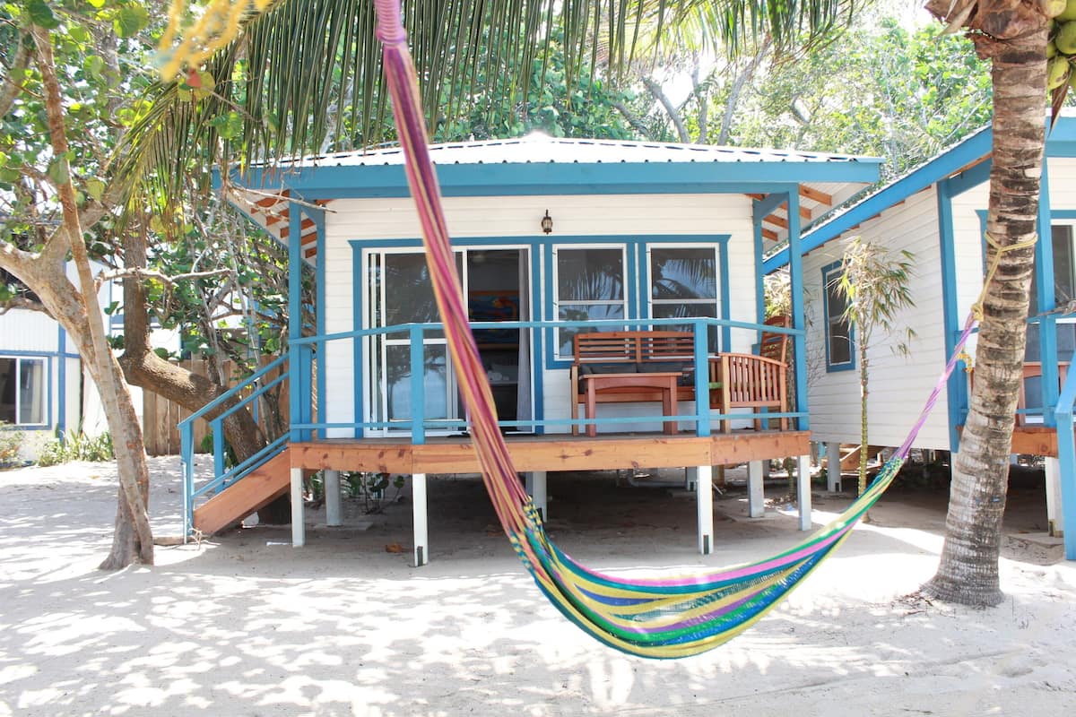 Suite Premium, pátio, em frente à praia | Cofre no quarto, ferro/tábua de engomar, Wi-fi grátis 