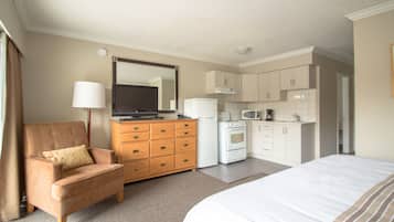 Suíte luxo, 2 quartos, cozinha | Roupas de cama premium, cofres nos quartos, escrivaninha
