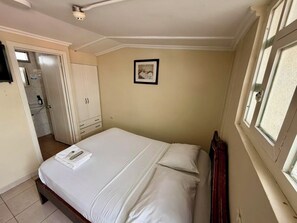 Quarto Duplo Standard | Ferro/tábua de engomar, Wi-fi grátis 