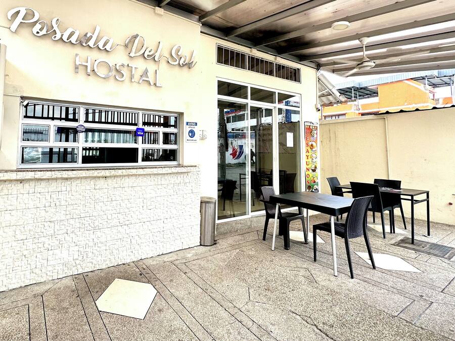 Pequenos-almoços, almoços e jantares servidos