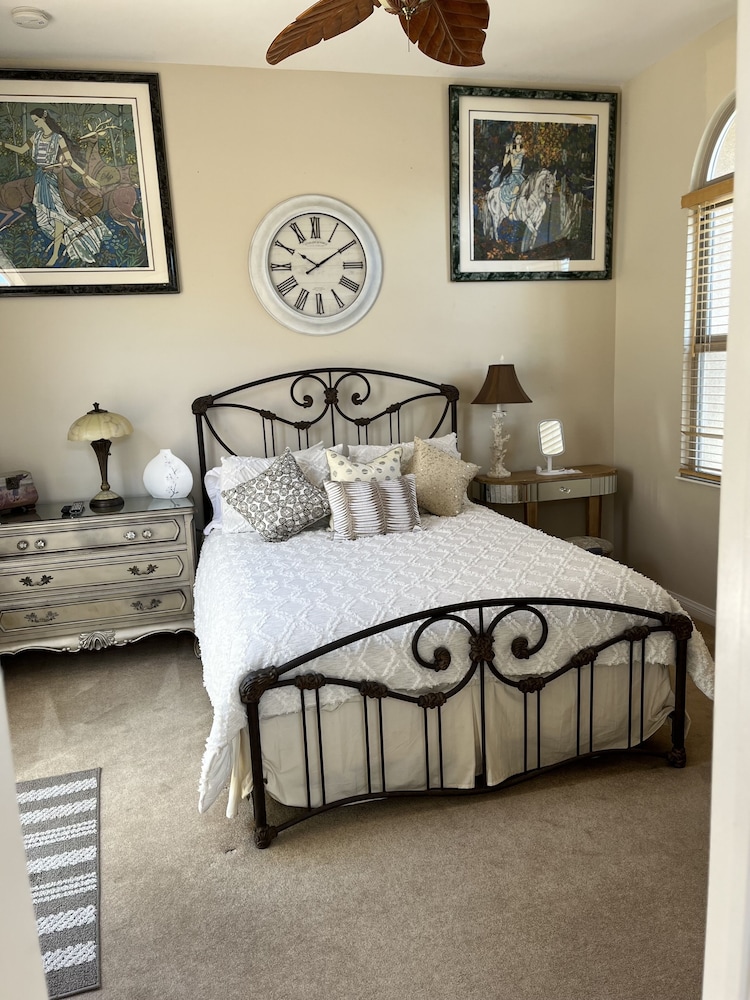 Beautiful Private Casita - Coachella, CA