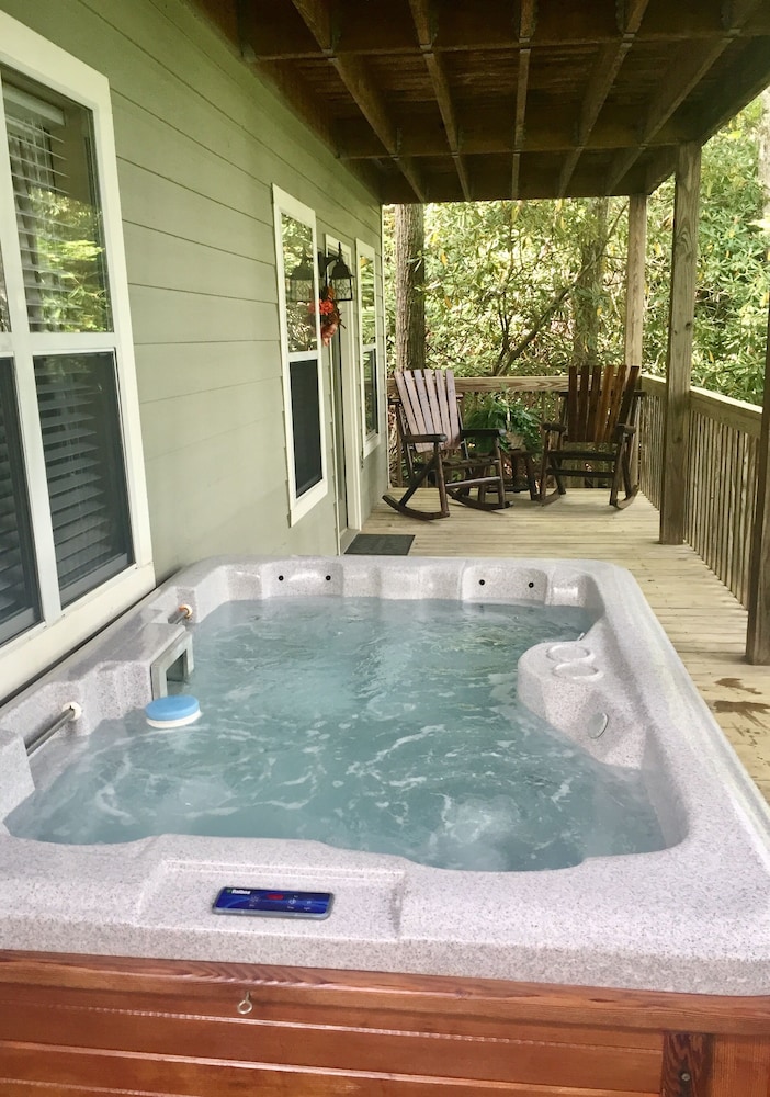 Couple’s Mtn Getaway;borders Gsmnp;seasonal Mtn Views;owner Operated;veryprivate - Gatlinburg, TN