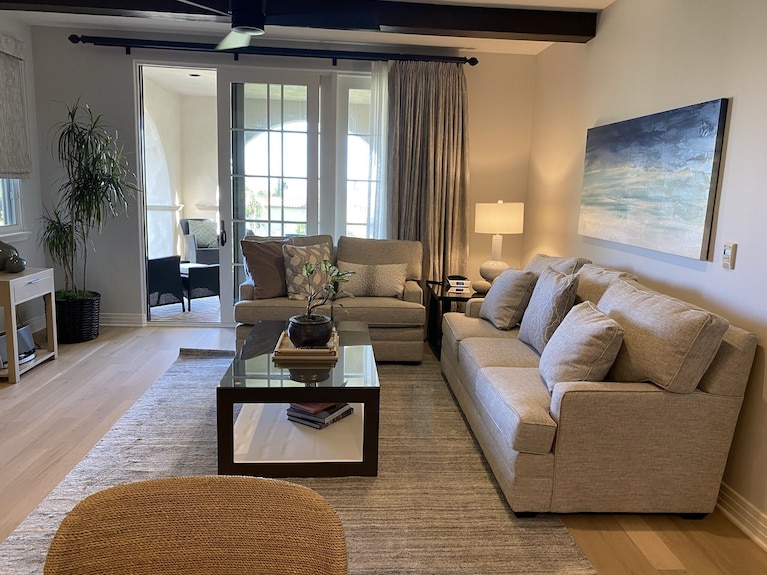 Reserve Su Fall Get Away Hoy! - Torrance, CA