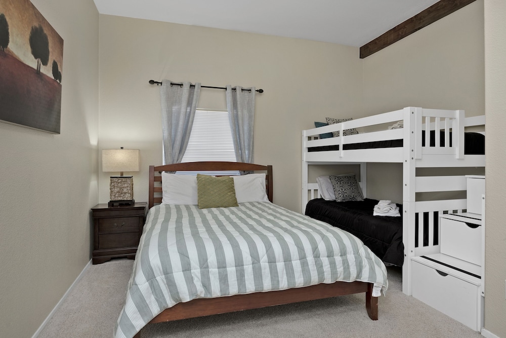Starling's Rest, Sleeps 10, Pool/spa, Playground - Cloverdale, CA