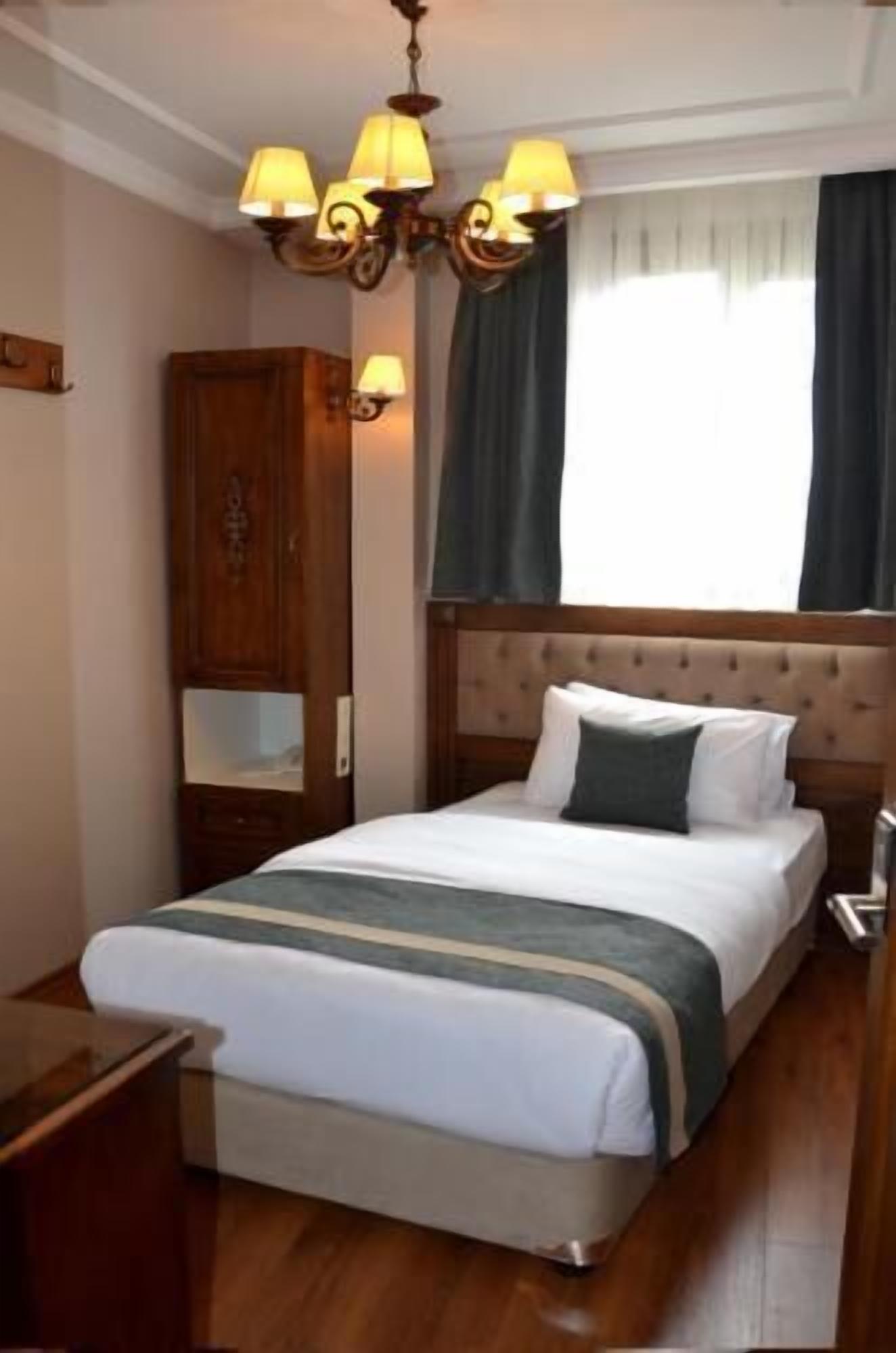 Roupas de cama premium, cofres nos quartos, individualmente decorados