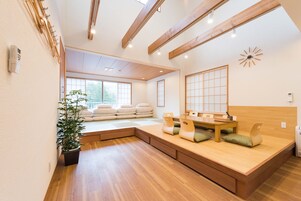 Secretária adequada para computadores portáteis, Wi-fi grátis 