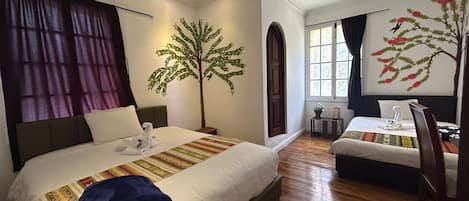 Quarto duplo superior, 1 quarto | Edredons de pluma, camas Select Comfort, escrivaninha