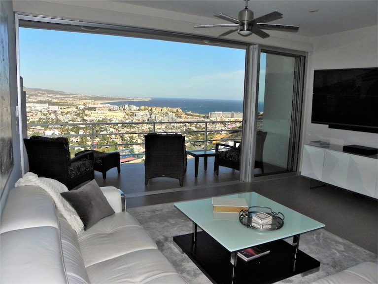Top Shelf Luxurious Pedregal Condo - Professionally Designed For Peace & Comfort - Cabo San Lucas